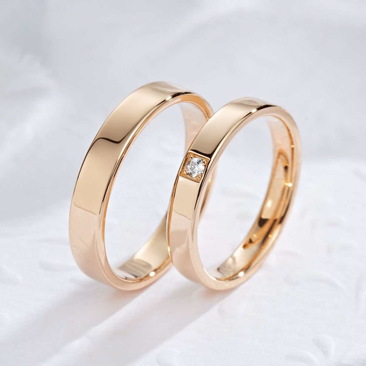 Solid gold wedding bands set with diamond – escorialjewelry